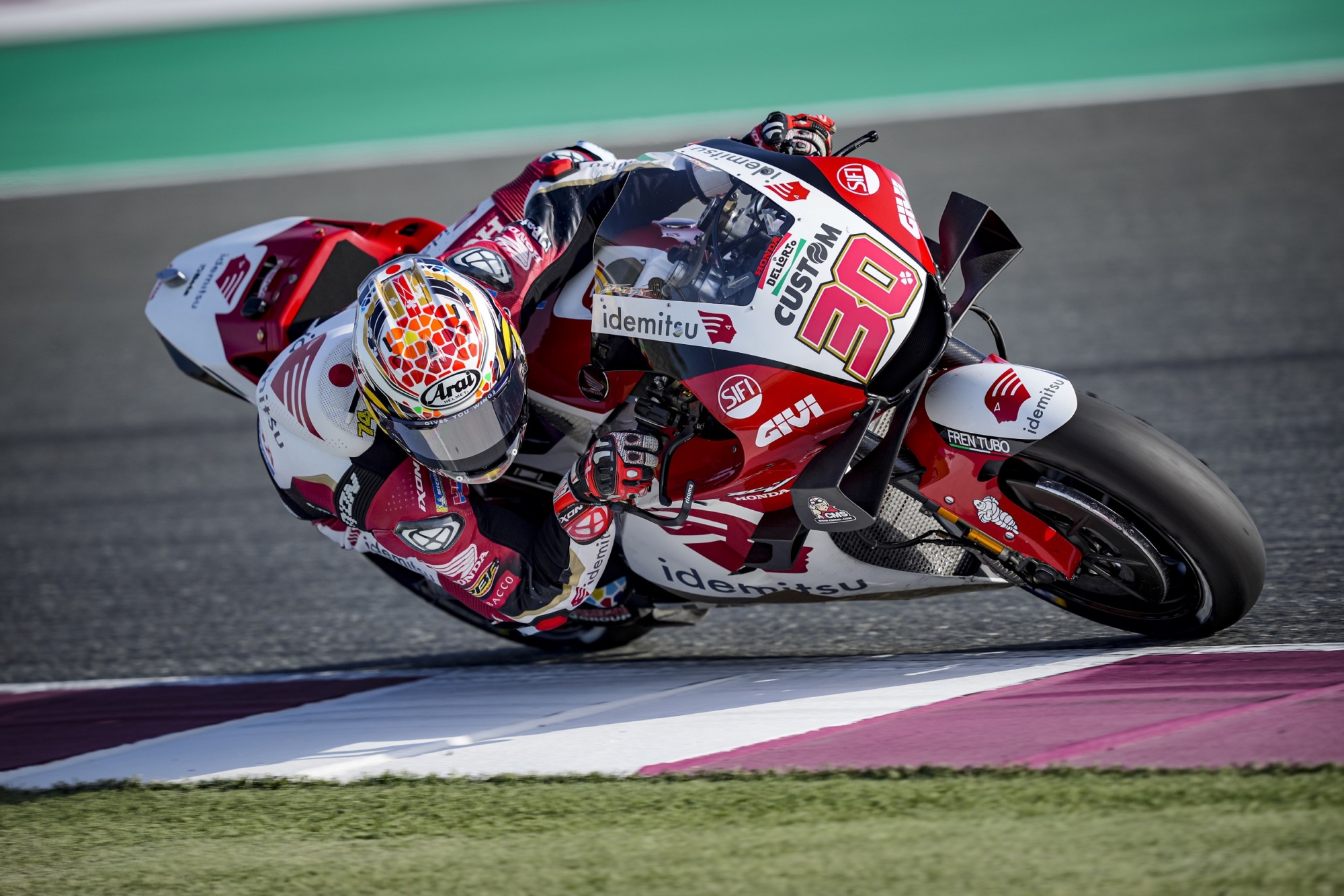 IXON製品購入特典 MotoGPライダー中上貴晶選手 トークショー＆サイン会が1月8日、9日開催！ - バイクトピックス - レディスバイク