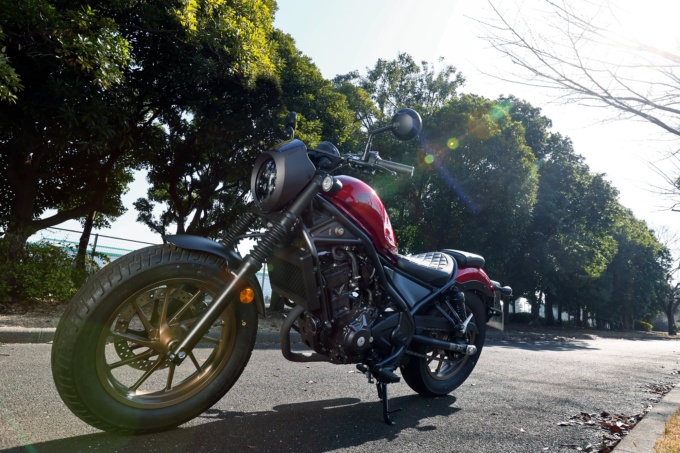 HONDA Rebel 250 S Edition：スタイリングから走行性能まで人気者には理由がある - レディスバイク